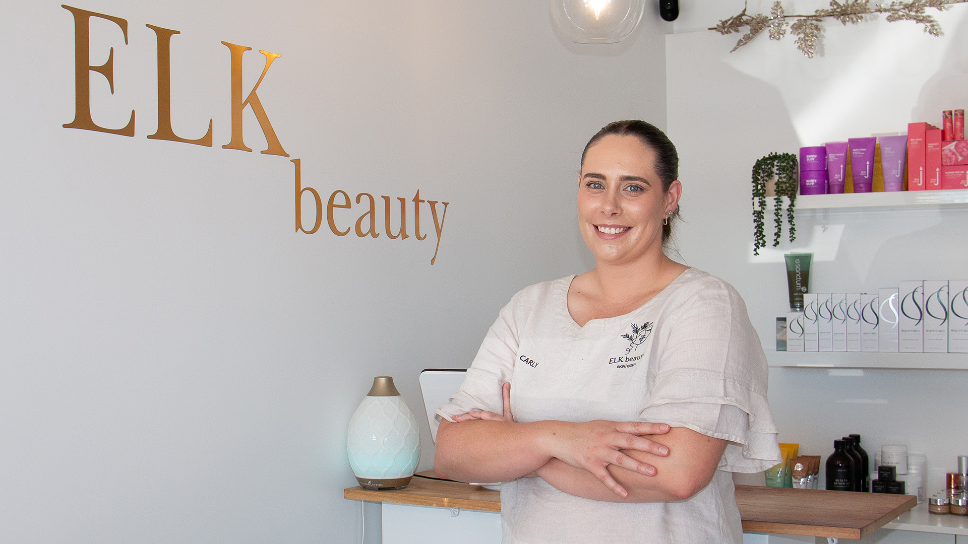 Carly brings advanced salon tips, tricks and ideas to her beauty role ...