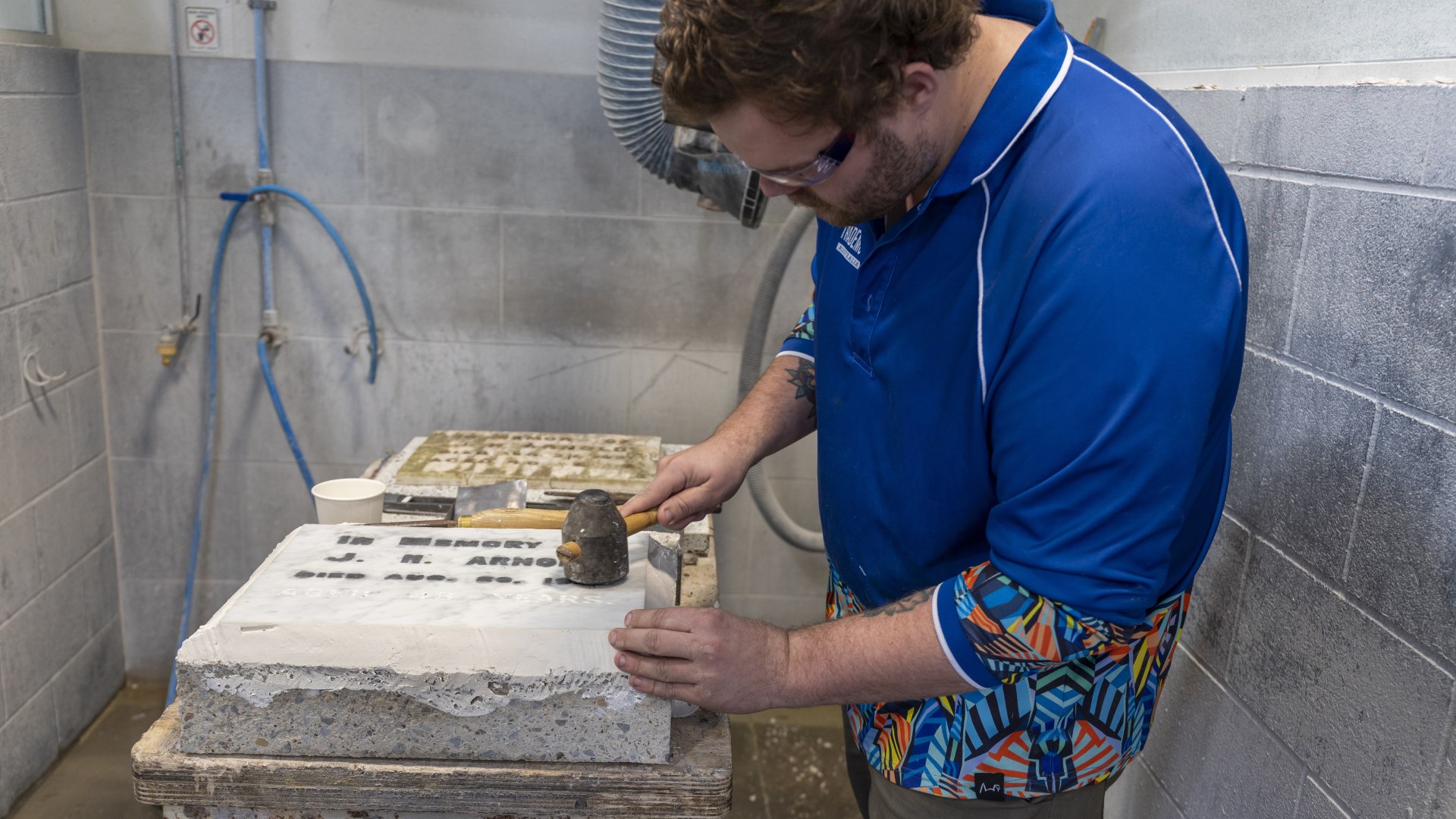 Apprentice stonemasons repair vandalised headstones | TAFE Queensland
